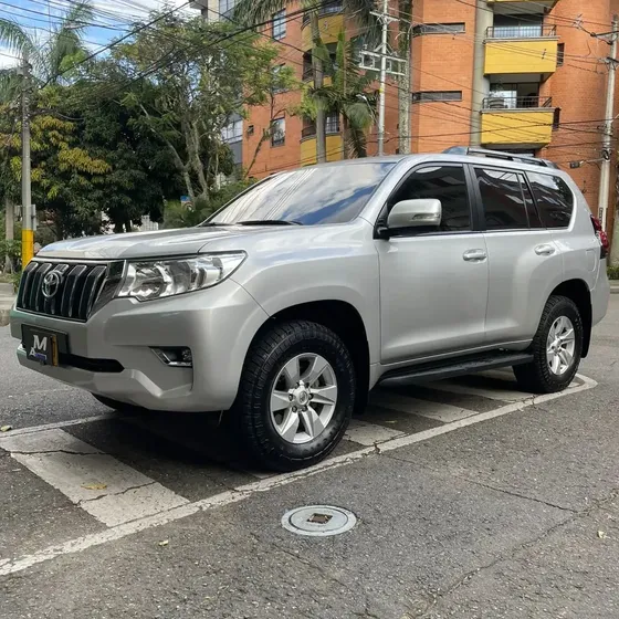 Txl 2024 Toyota - Carros y Camionetas | TuCarro
