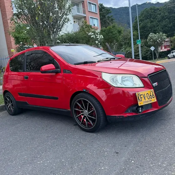 Aveo Emotion - Carros y Camionetas | TuCarro