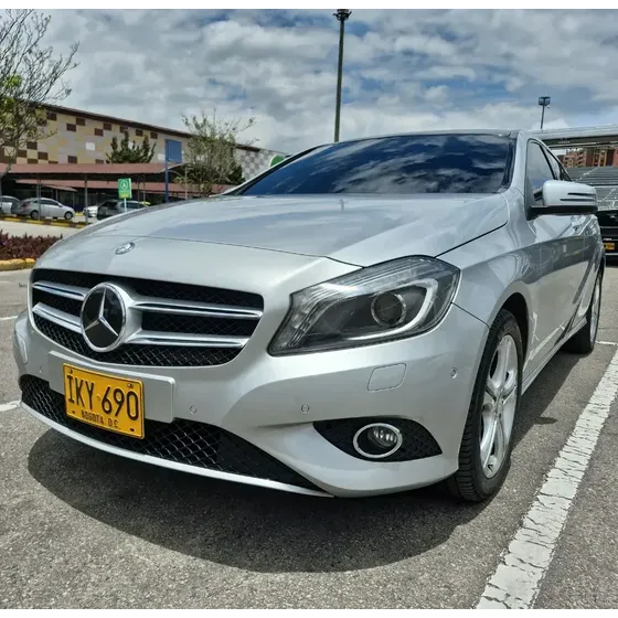 Mercedes Litt - Carros y Camionetas | TuCarro