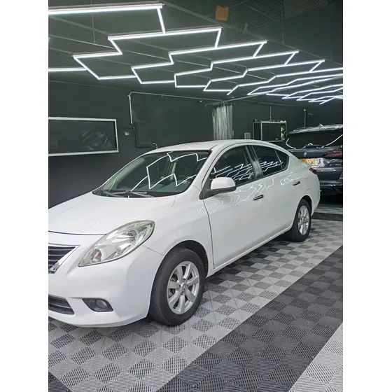Nissan Yuki - Carros y Camionetas Nissan Versa en Santander | TuCarro