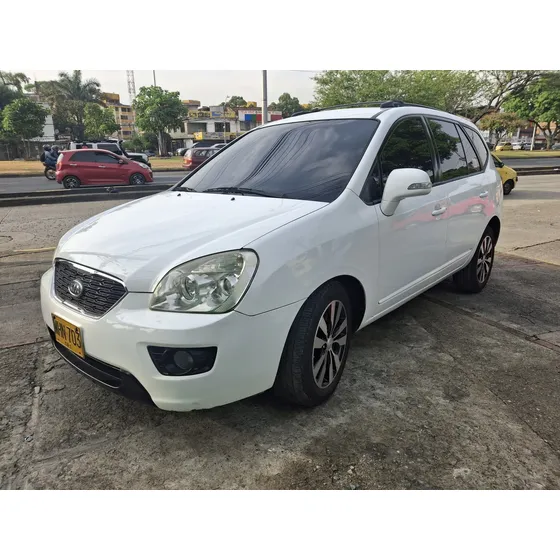 Kia Rondo - Carros y Camionetas Kia Carens | TuCarro
