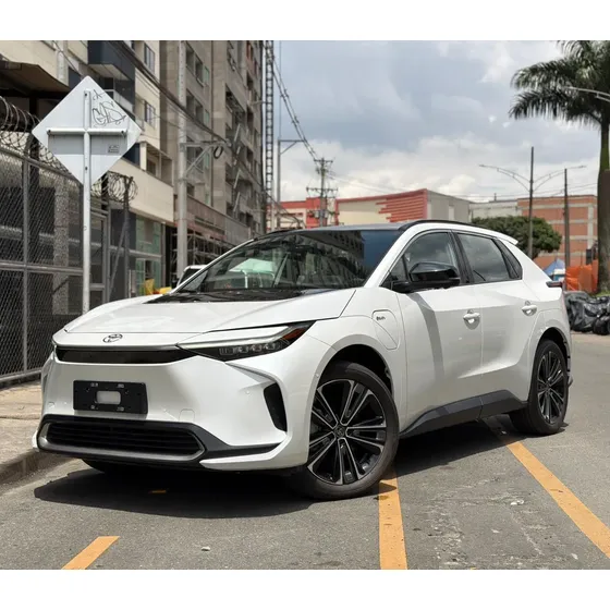 Toyota+2043 - Carros y Camionetas 2025 | TuCarro