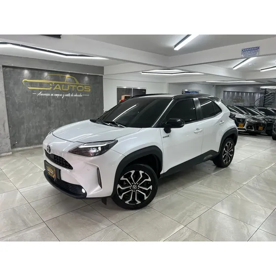 Toyota Yaris Cross 2024 - Carros y Camionetas | TuCarro