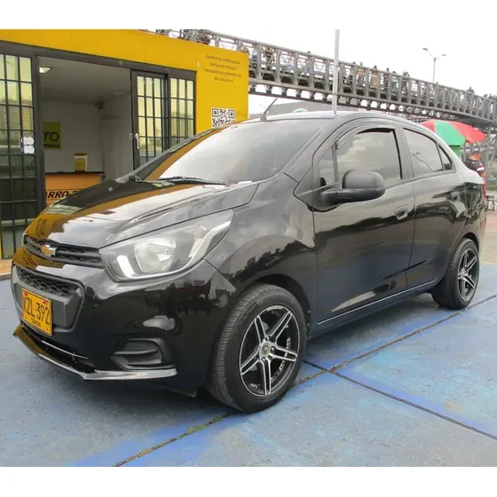 Carros y Camionetas Chevrolet Sedán | TuCarro