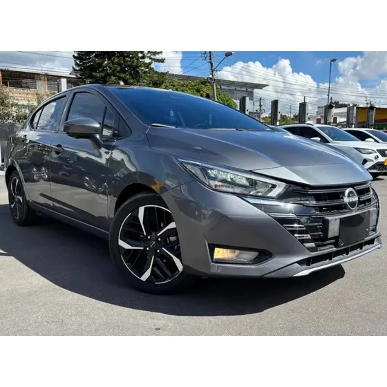 Carros y Camionetas Nissan Versa 2024 | TuCarro