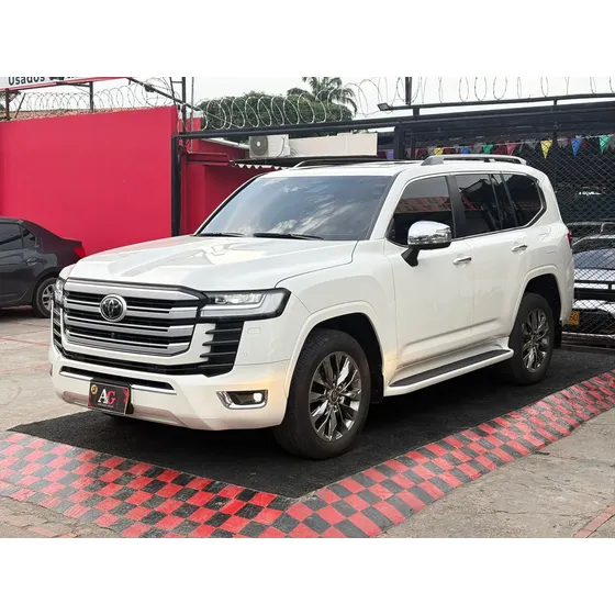 Toyota Lc 300 - Carros y Camionetas Land Cruiser | TuCarro