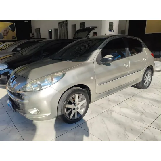 Peugeot 207 2013: 87 carros a partir de R$ 20,000