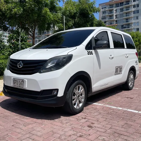 Kia Minivan 2024 - Carros y Camionetas Changan | TuCarro