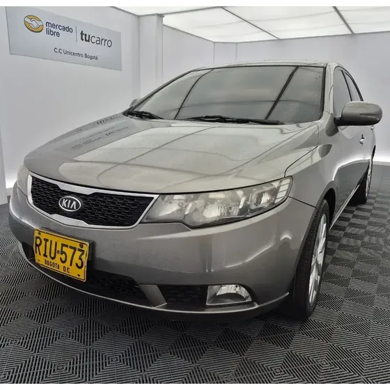 Kia Forte - Carros y Camionetas Kia | TuCarro