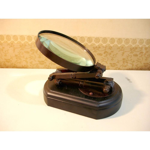 Antiga Lente De Aumento Lupa Em Bronze E Madeira Para Mesa - R$ 389,00 ... Antiga Lente De Aumento Lupa Em Bronze E Madeira Para Mesa - R$ 389,00 ...