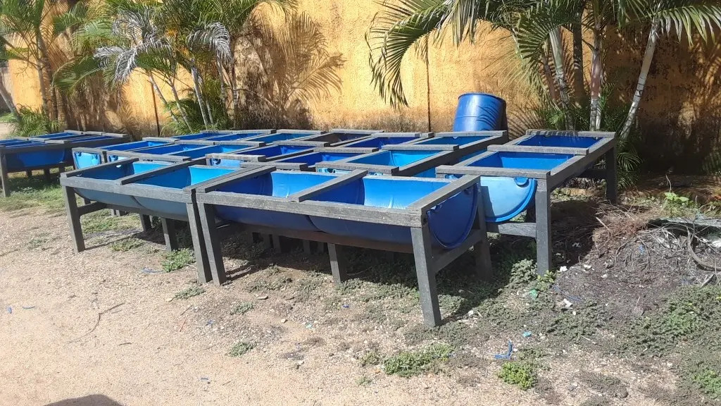 Comedero Para Ganado 200 Lts Hecho 100% En Madera Plastica - Bs. 4.719. ...