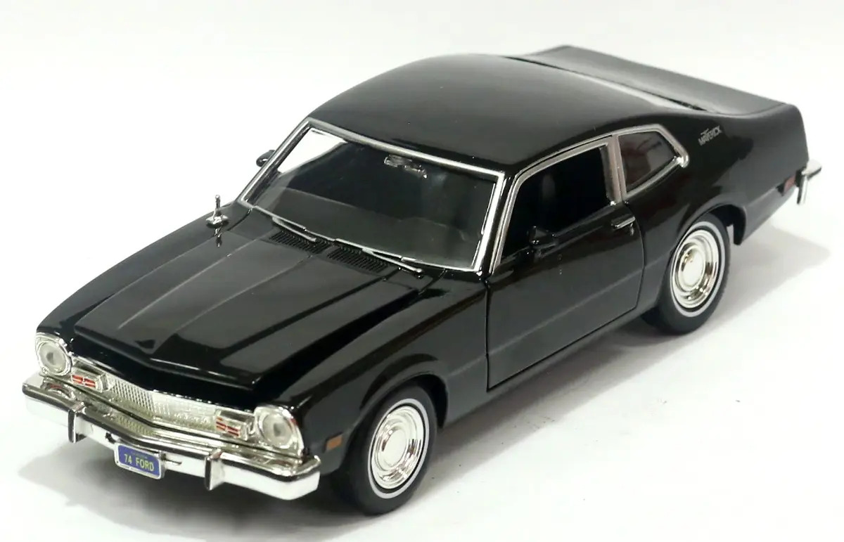 Miniatura Ford Maverick 1974 Preto Motormax 1/24 - R$ 79,00 em Mercado ...