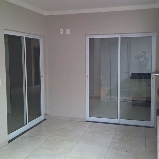 Porta De Correr 2 Folhas Linha Suprema Vidro 8 Mm 160 X 215 - R$ 1.410 ... Porta De Correr 2 Folhas Linha Suprema Vidro 8 Mm 160 X 215 - R$ 1.410 ...